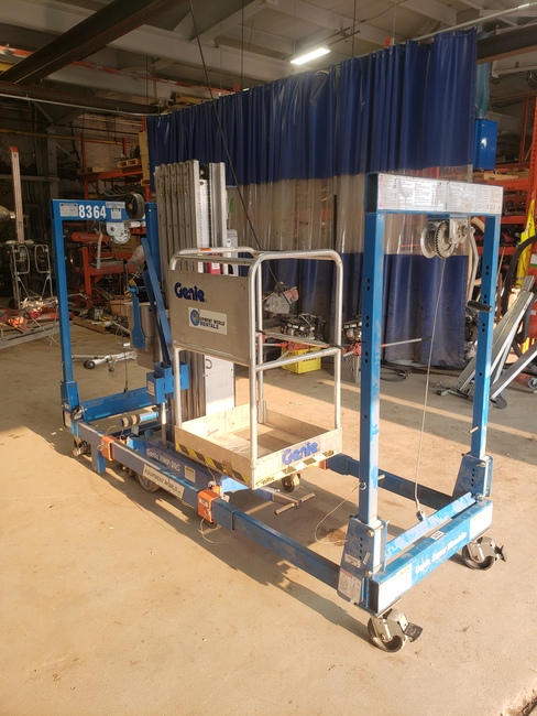 2002 Genie MODEL 37633 Super Straddle | Equipment World